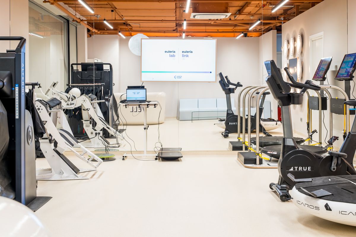 Poboljšajte posturu i smanjite bolove u leđima: Icaros Fly i Cloud Nude Inovativna Rješenja ...